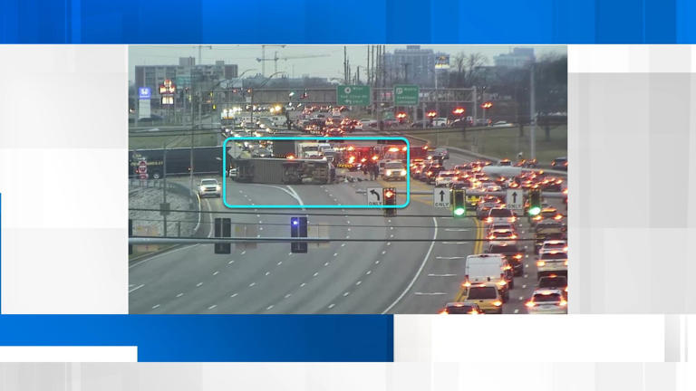 Road reopens after overturned semi shuts down outbound Nicholasville ...