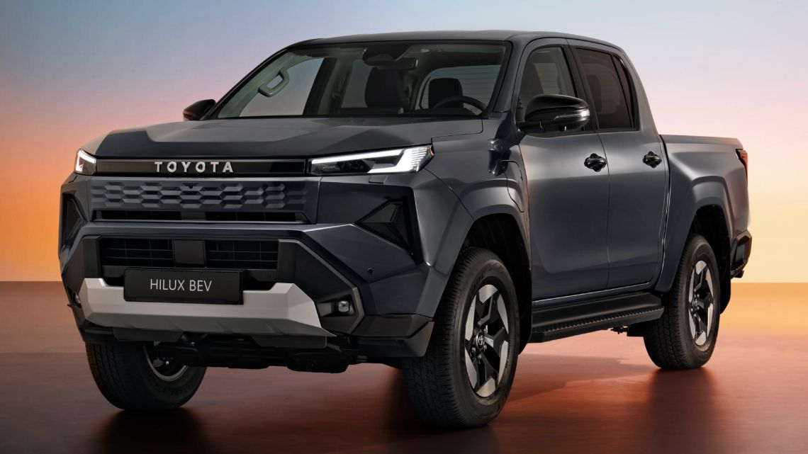 Toyota Hilux BEV 2026: la pick-up eléctrica de 196 CV ya tiene precio