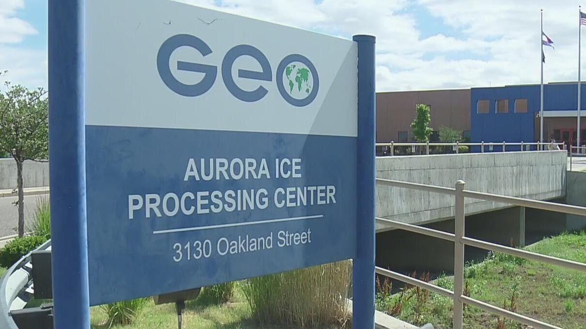 Immigrant rights groups claim detainees at Aurora's GEO ICE detention ...