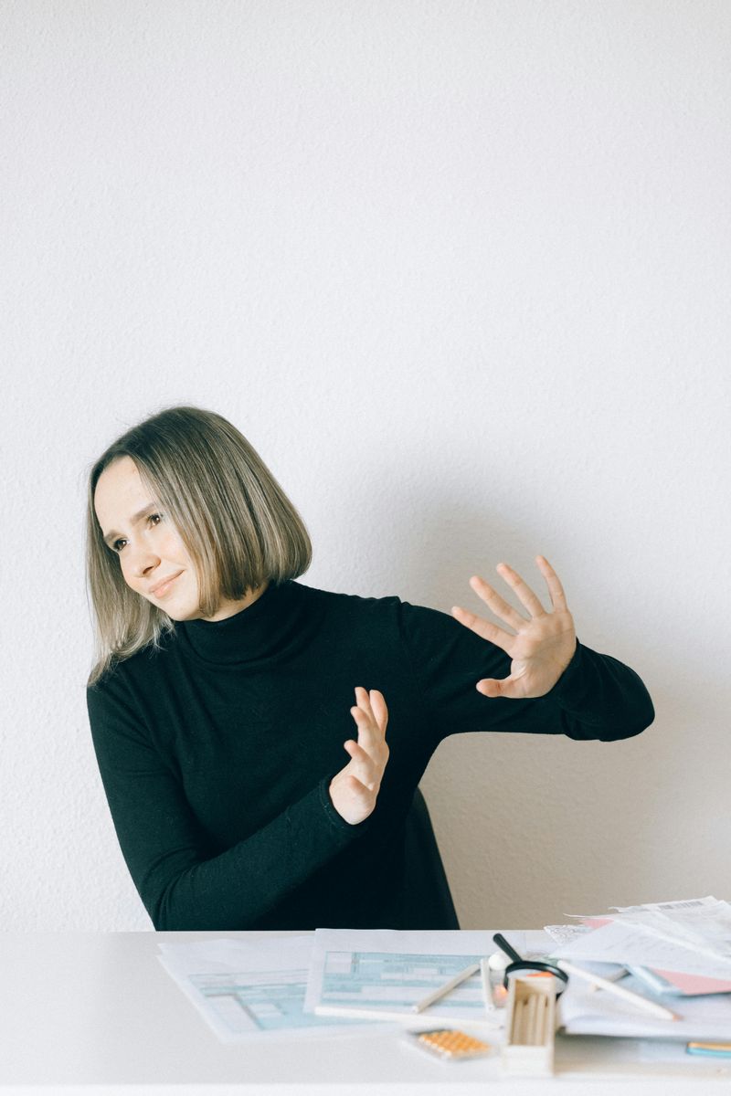 8 clear signs someone has a superiority complex