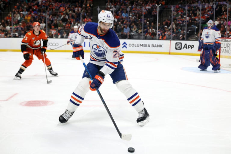 Trusted pundits suggest Oilers could move on from Darnell Nurse