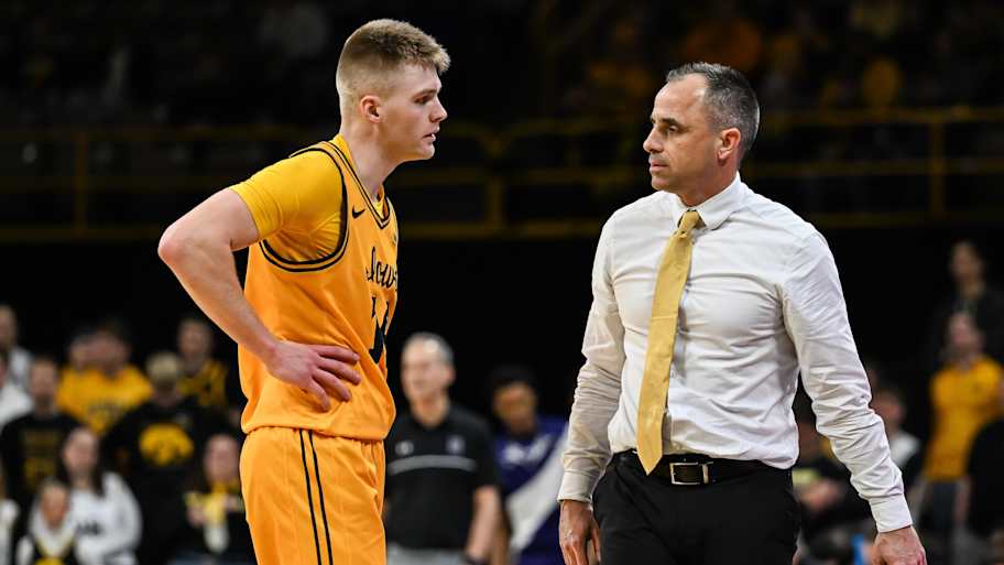 Iowa HC sends huge praise to Bennett Stirtz before senior night