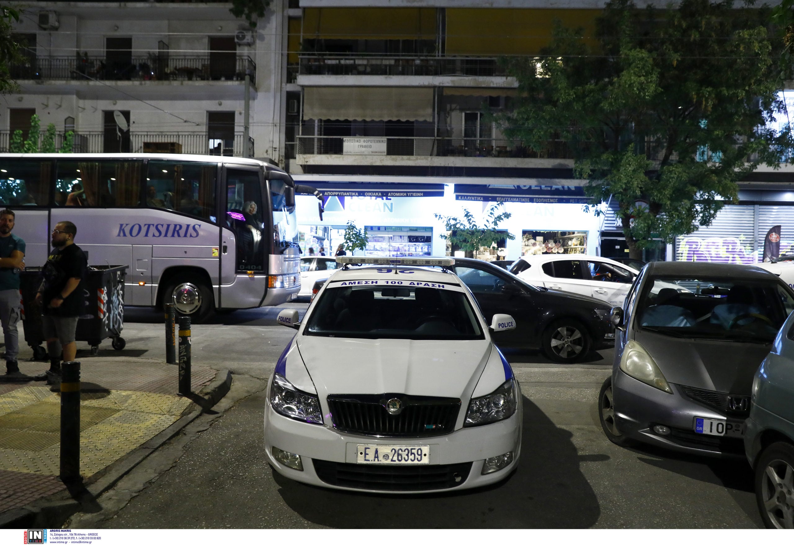 Νίκαια: συνέλαβαν 14χρονο για πυροτεχνήματα – ήταν έτοιμος να ρίξει έξω ...