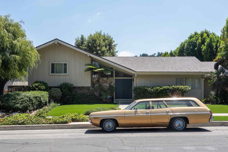 Brady Bunch house officially declared a historic landmark after ...