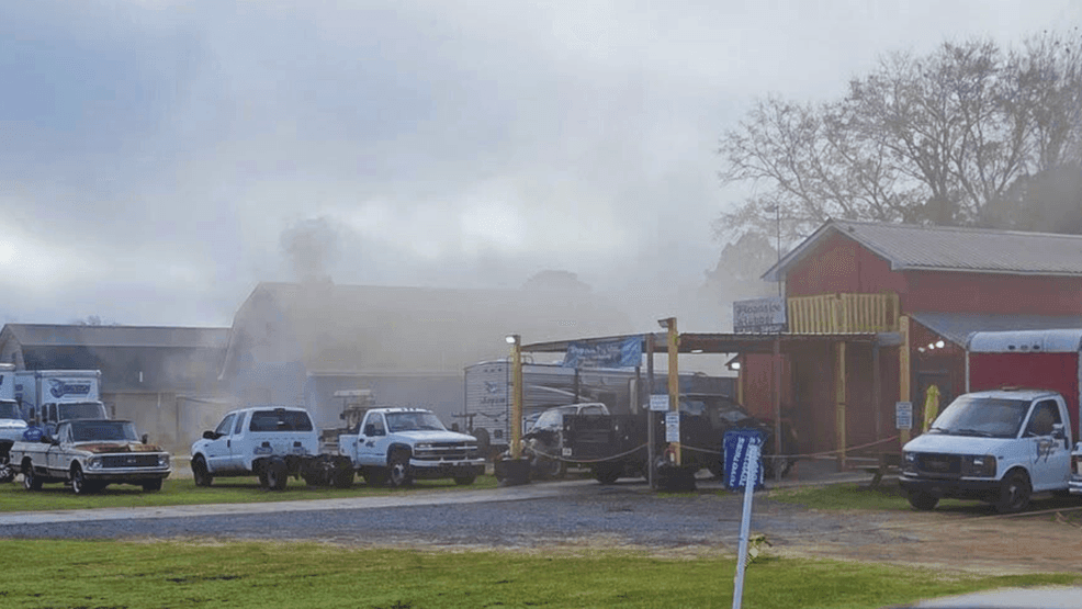 Fire destroys Big Fish Moving Company building in Foley, cause under ...