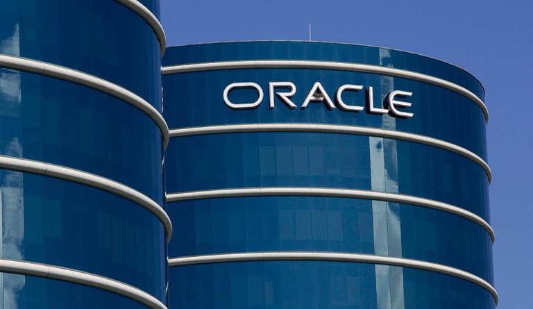 Larry Ellison’s Oracle slashing thousands of jobs due to AI cash crunch ...