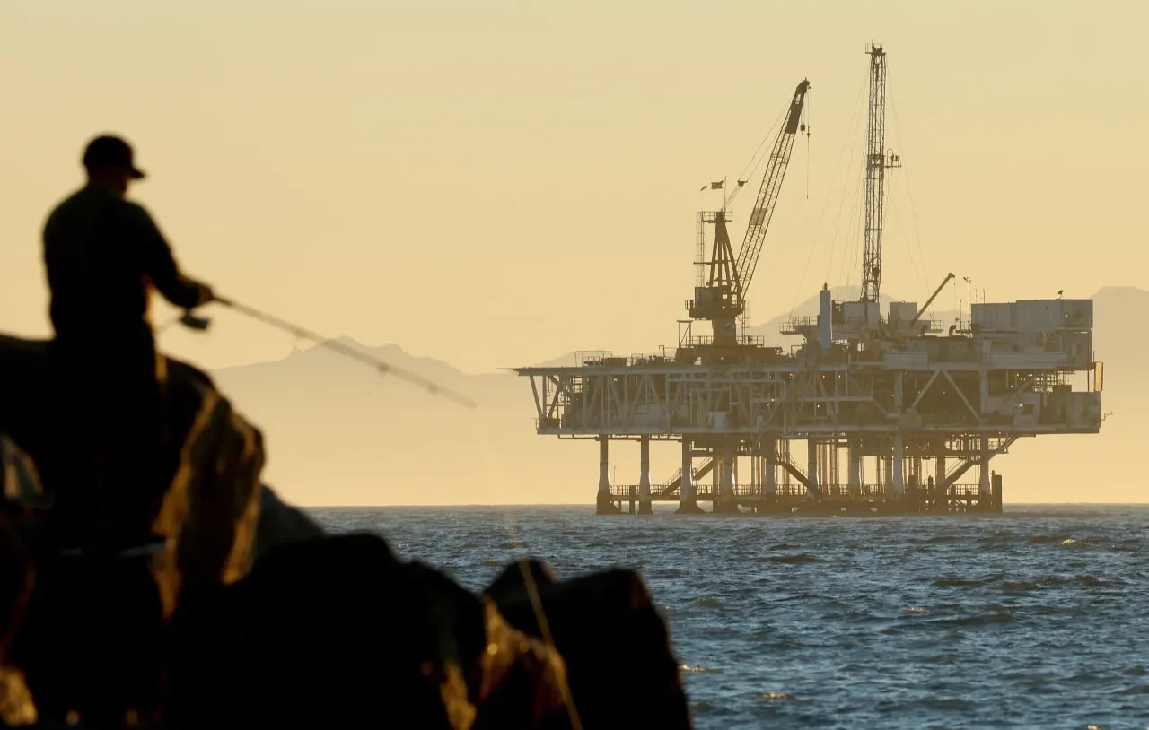 INDO shares surge more than 17% amid oil price spike — retail sees a ...
