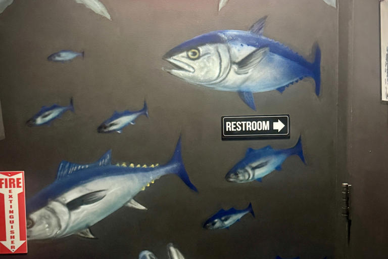 A stellar hand roll counter awaits on Capitol Hill