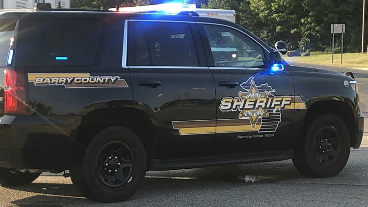 63-year-old man dies after boat capsizes on Head Lake in Barry County
