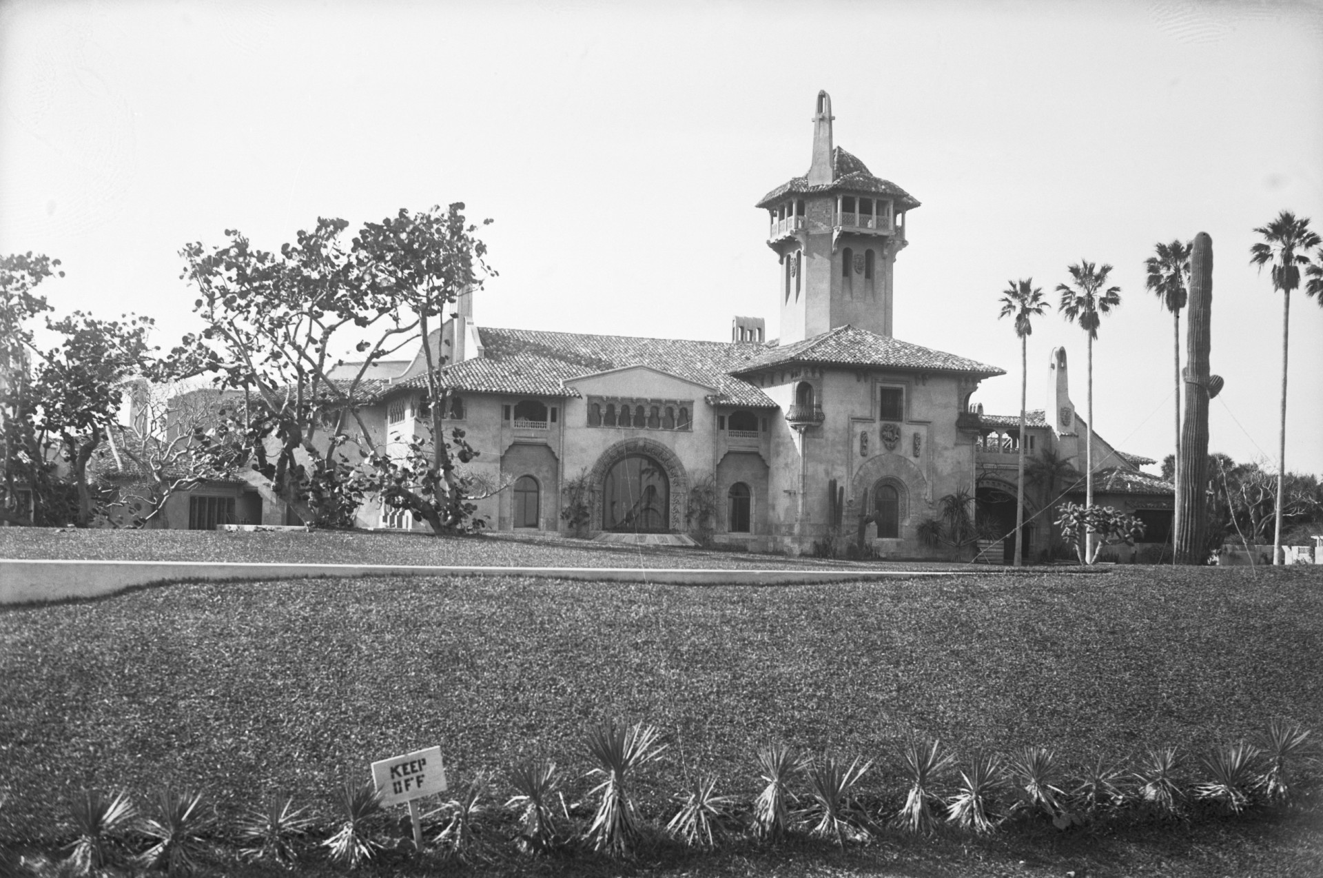 Mar-a-Lago: how a private club became a presidential hub