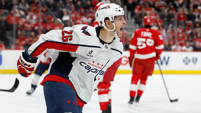 Details emerge for Golden Knights, Capitals Nic Dowd trade
