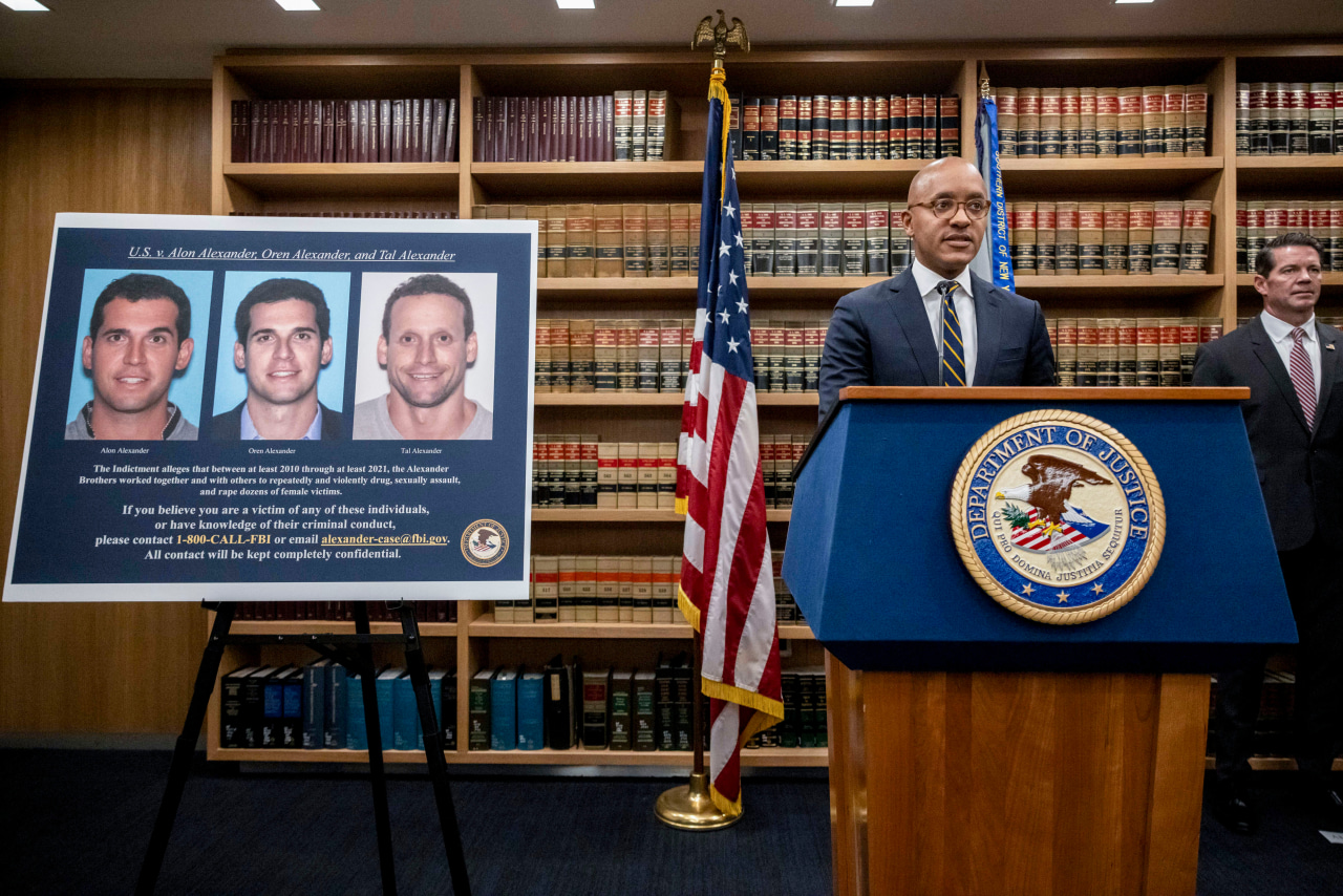 Sex-trafficking case against Alexander brothers goes to the jury