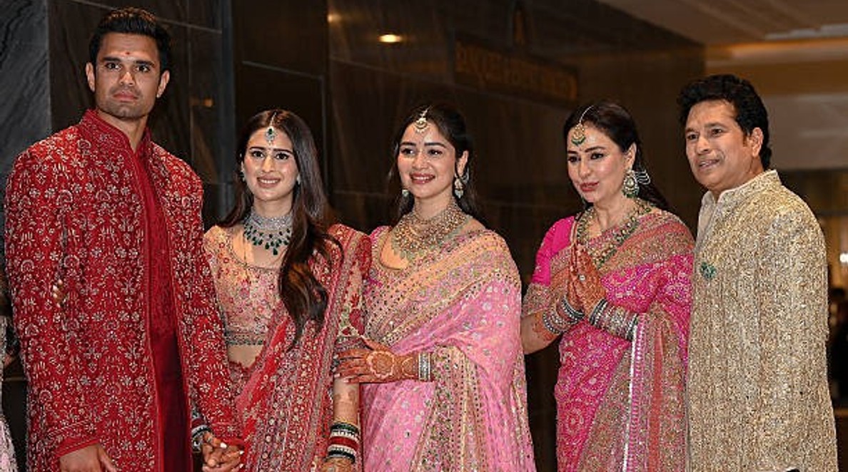 [Watch] Sara Tendulkar's dance moves steal spotlight at brother Arjun ...