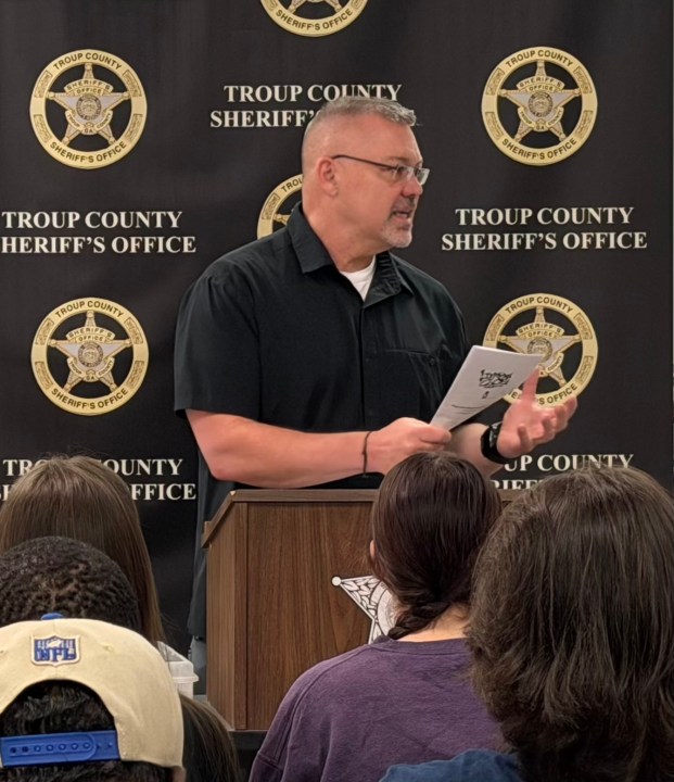 9 Troup County inmates graduate from collaborative program with ...