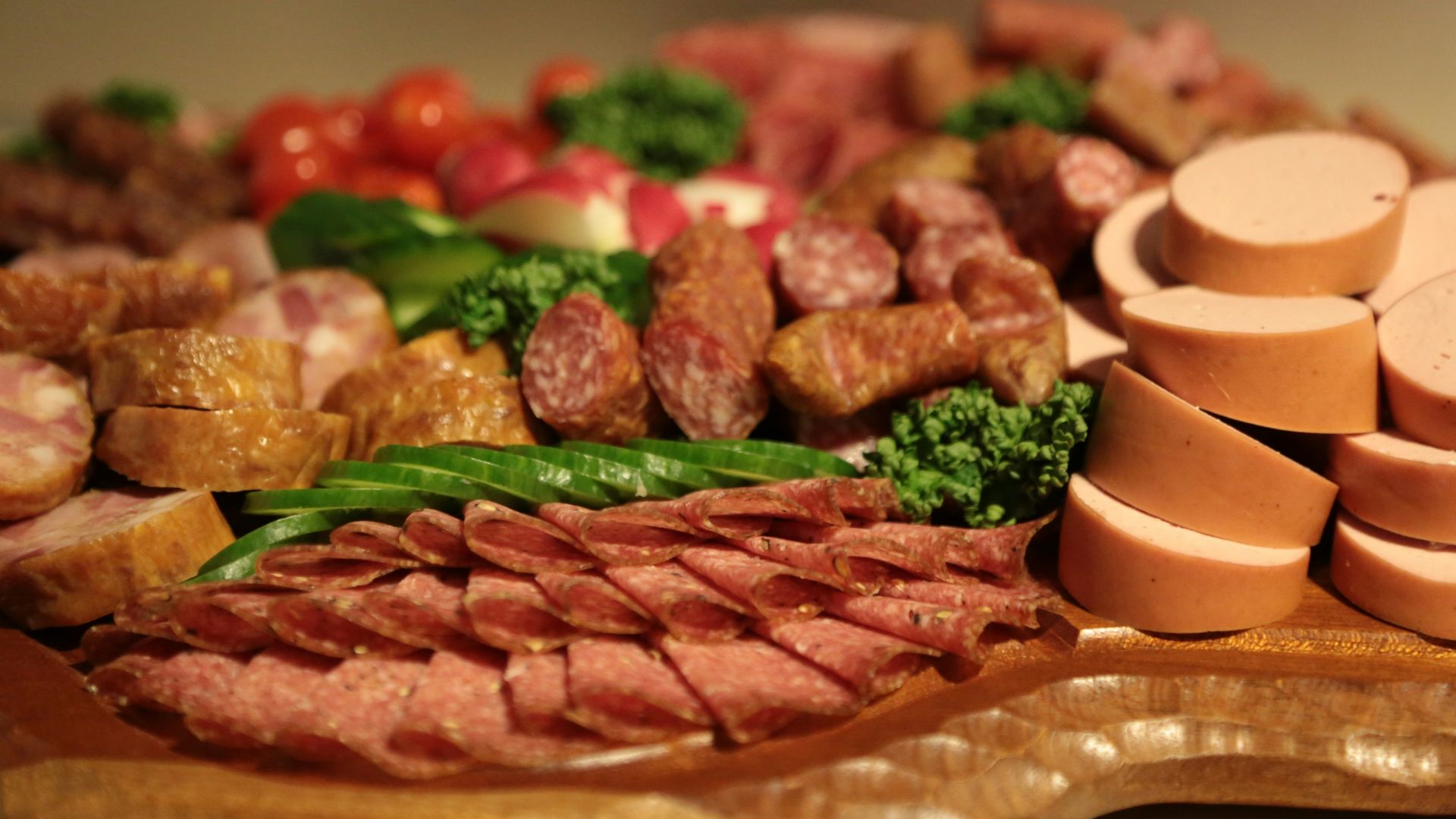 10 foods that are sneakily high in sodium & 10 better options