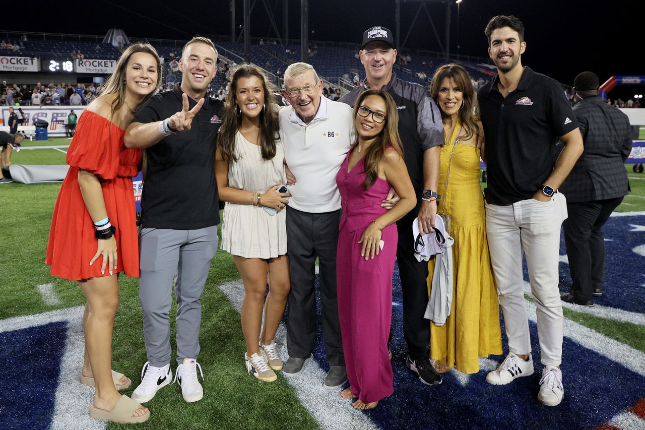 Lou Holtz's family: All about the late Notre Dame coach's wife and kids