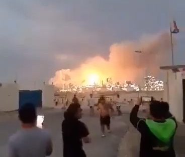 Iran blows up Bahrain’s biggest petrol refinery in huge fireball ...
