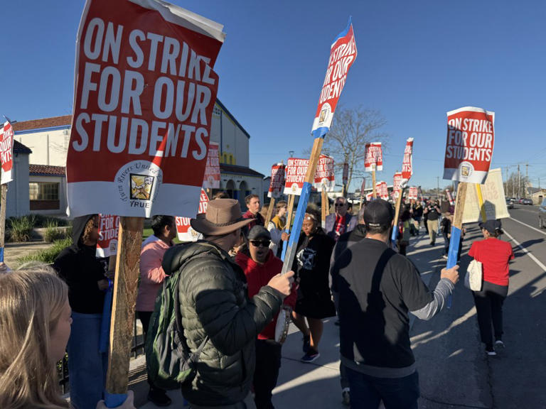 Twin Rivers educators and TRUSD resume negotiations amid teacher strike