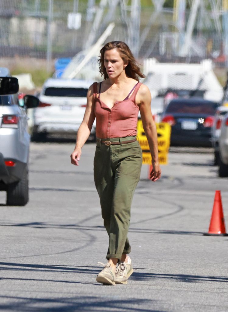 Jennifer Garner gives off Alias vibes with super toned physique in new ...