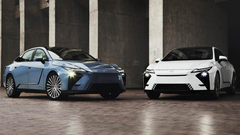 New electric 2026 Lexus ES 350e starts at $48,795, ES 350h hybrid costs ...