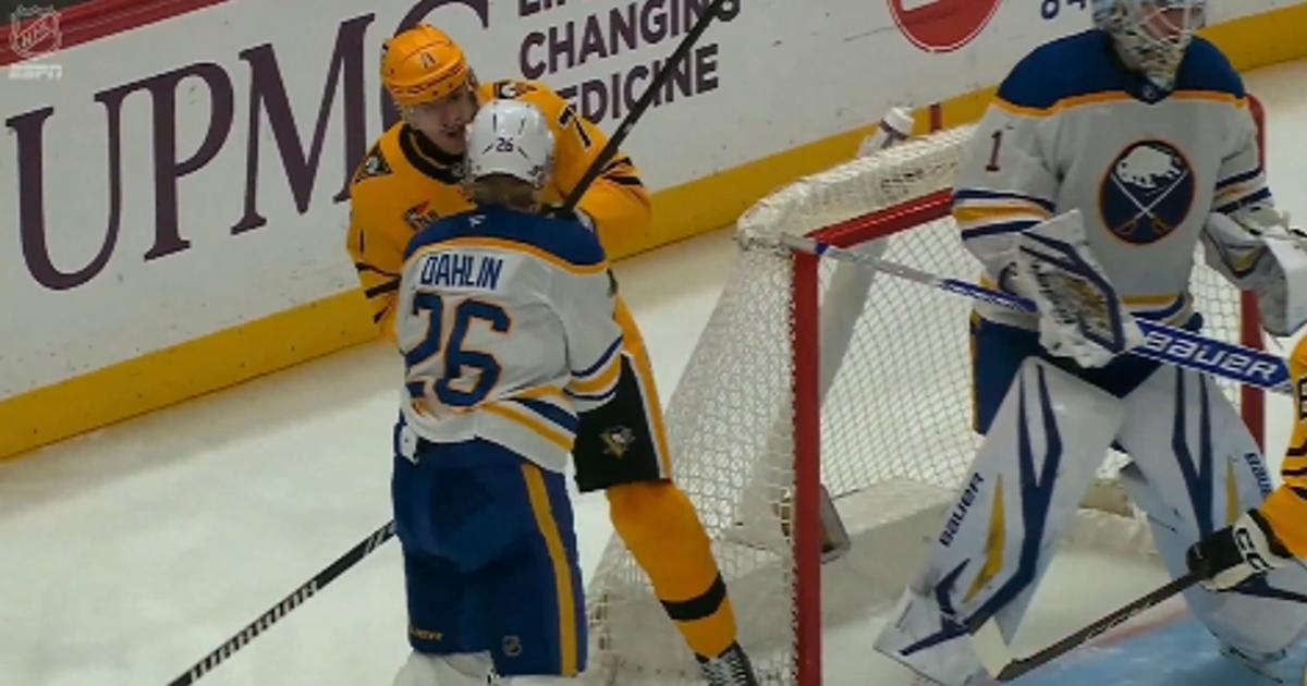 Malkin goes full 'Paul Bunyan' mode and two hand chops Dahlin in the face