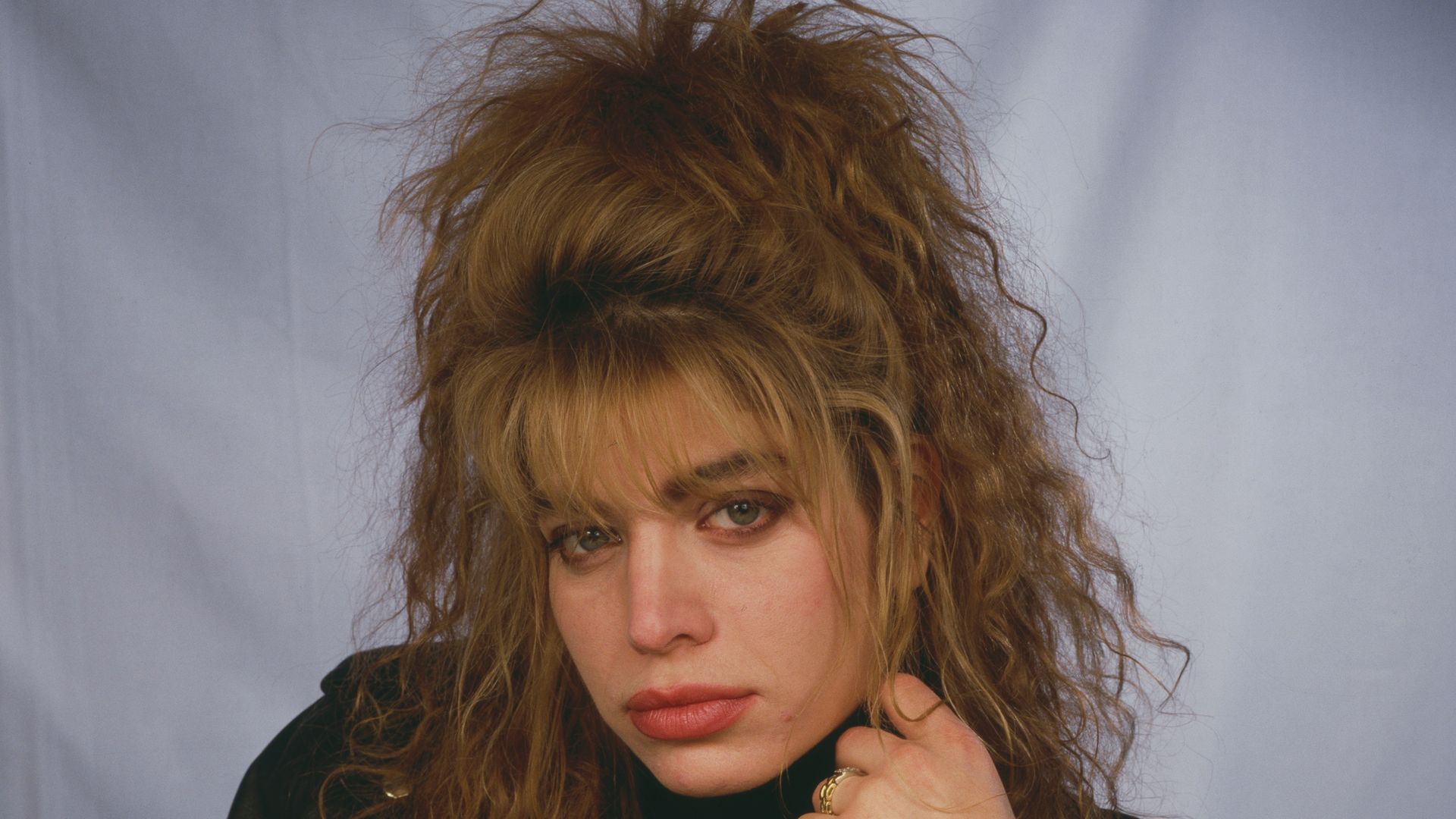 '80s pop star Taylor Dayne, 63, is unrecognizable in striking new photos