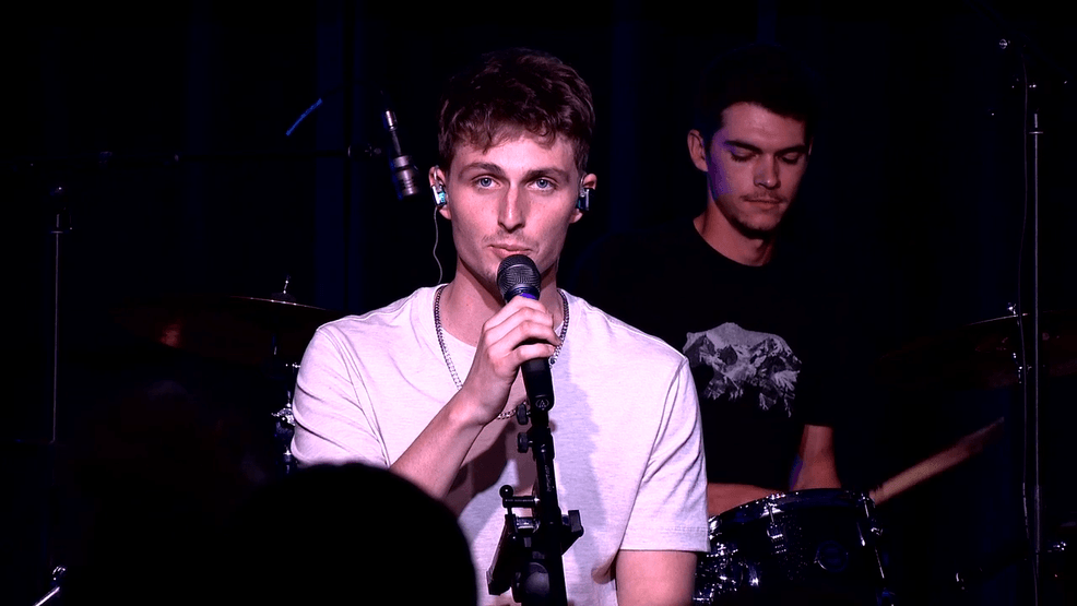 Murphy singer Braden Rumfelt advances to top 20 on 'American Idol'