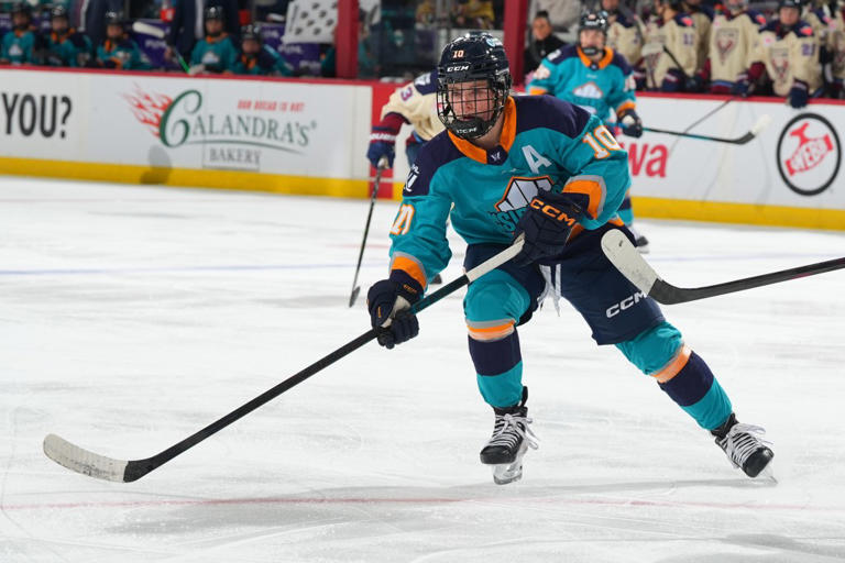 Sarah Fillier’s bad turnover sinks Sirens in loss to Fleet