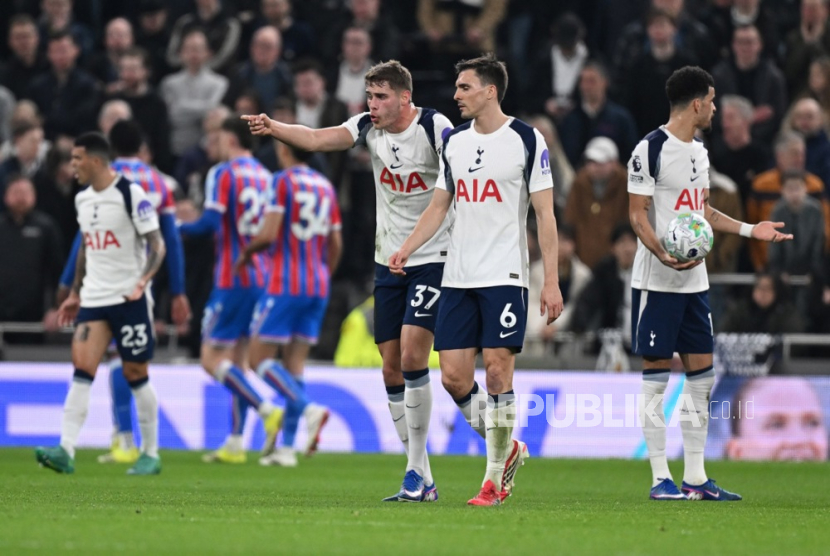 Tottenham kalah lagi, alarm degradasi makin nyaring