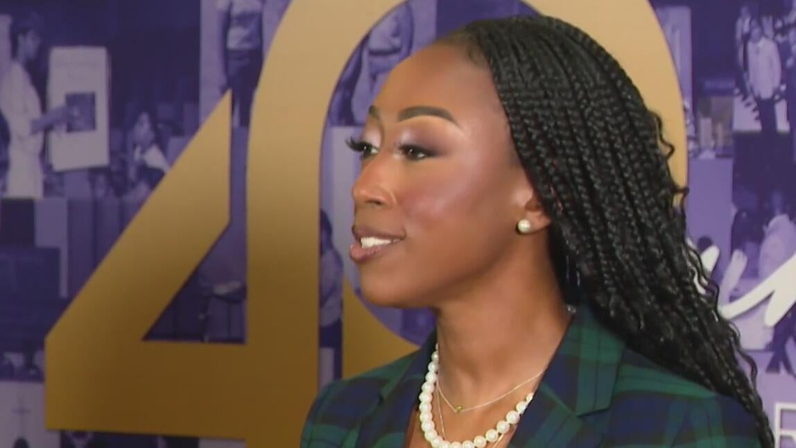 Amber Givens defeats incumbent for Democratic primary for Dallas ...