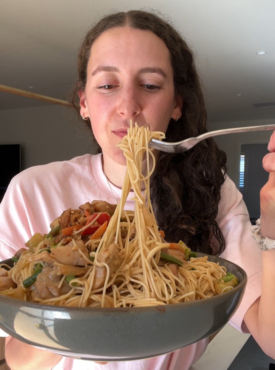 These slow cooker satay chicken noodles are the ultimate set-and-forget ...