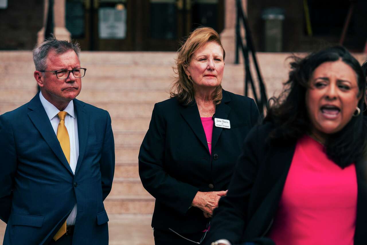 Former opponents line up behind Jane Davis ahead of Bexar County ...