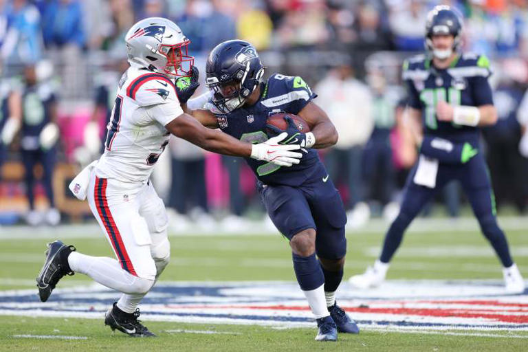 NFL insider predicts Seahawks’ Kenneth Walker III decision