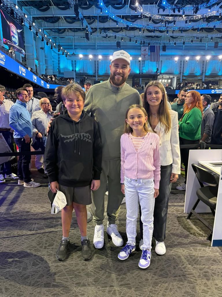 Kai Trump hangs out with Travis Kelce in surprising new photo as fans ...