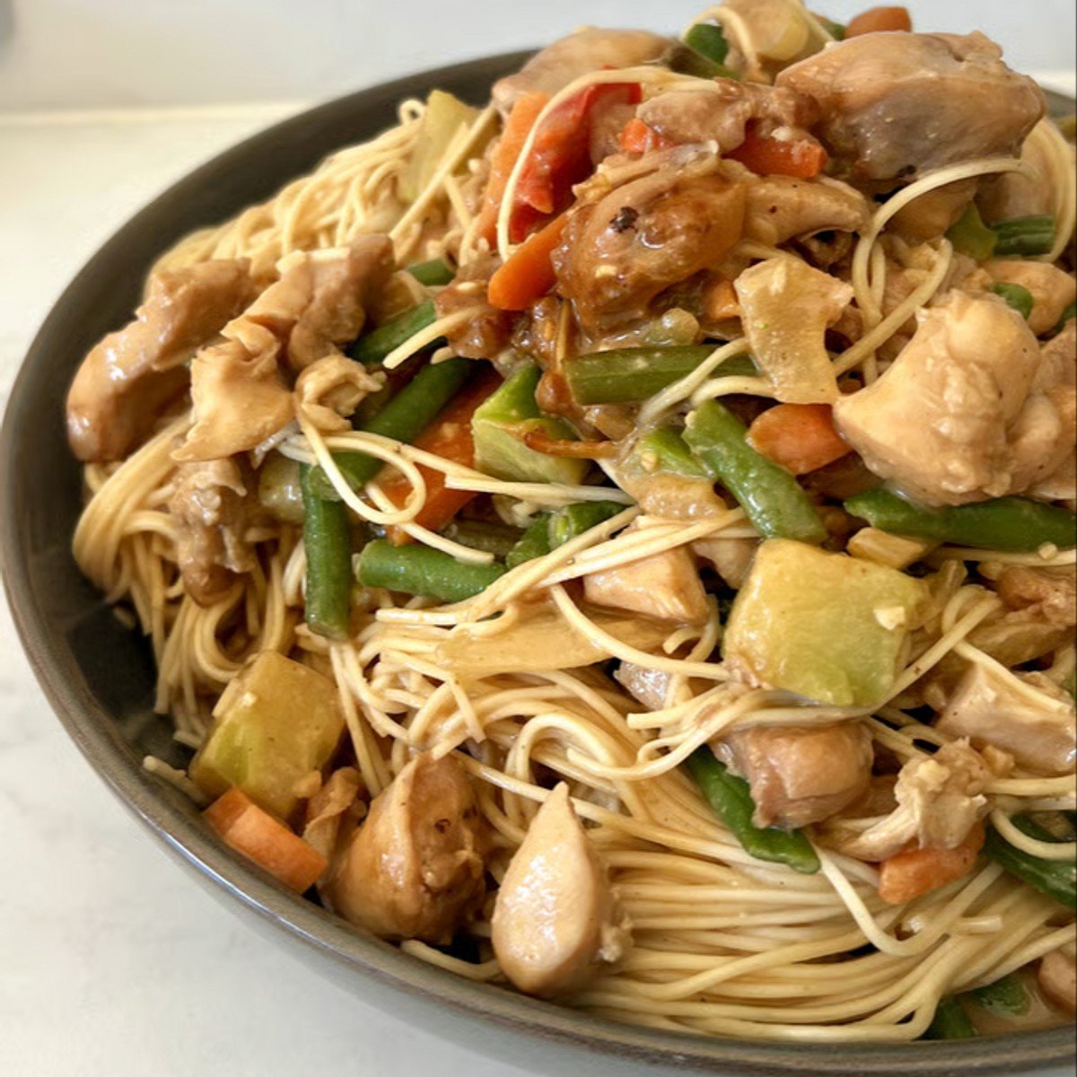 These slow cooker satay chicken noodles are the ultimate set-and-forget ...