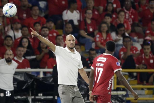 David González no se escondió: 'Perder un clásico es duro, da rabia'