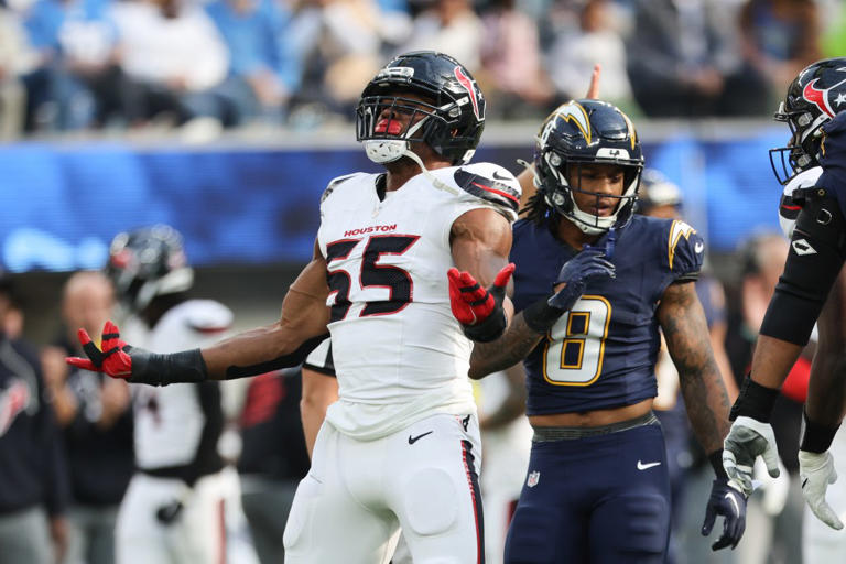 Texans signing Pro Bowler Danielle Hunter to $40.1 million contract ...