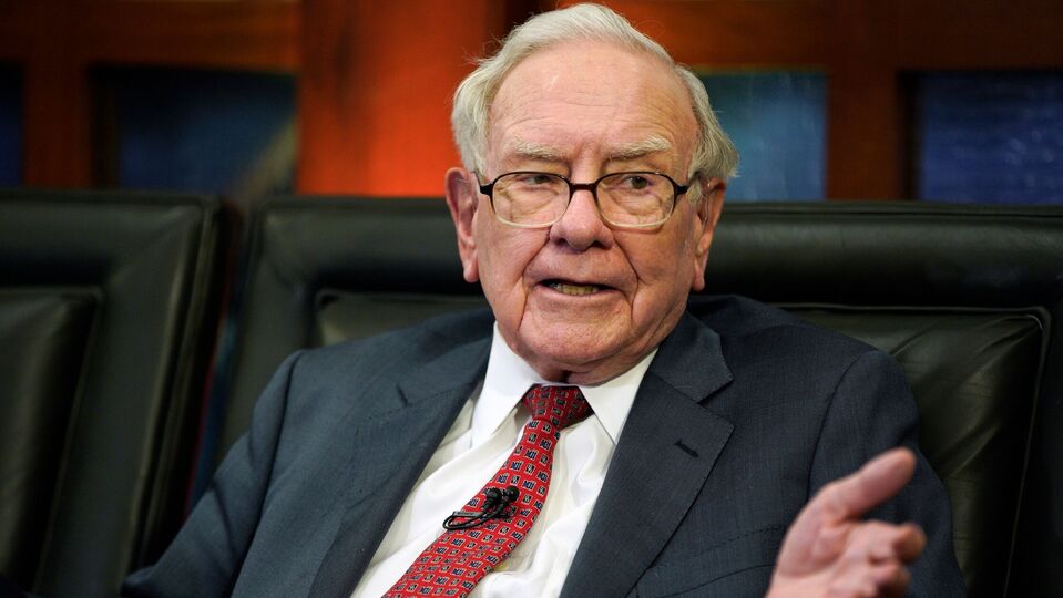 Warren Buffett sold this stock for 50% profit and made a mistake worth ...