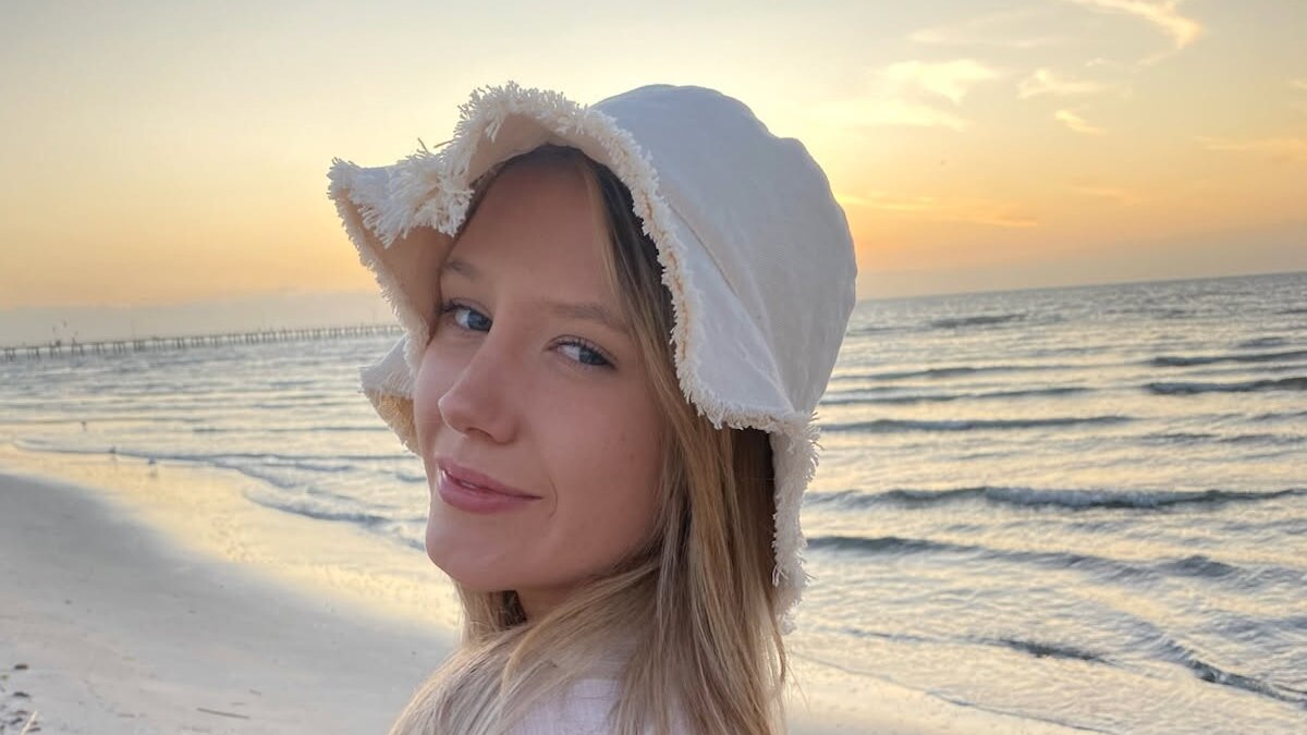Two 'beautiful girls' remembered as 25yo man jailed for causing fatal crash