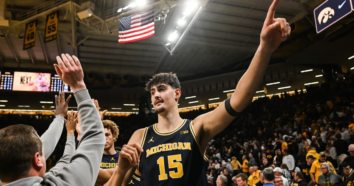 The Wolverine Basketball Show: Reacting to Michigan’s 71-68 win over Iowa