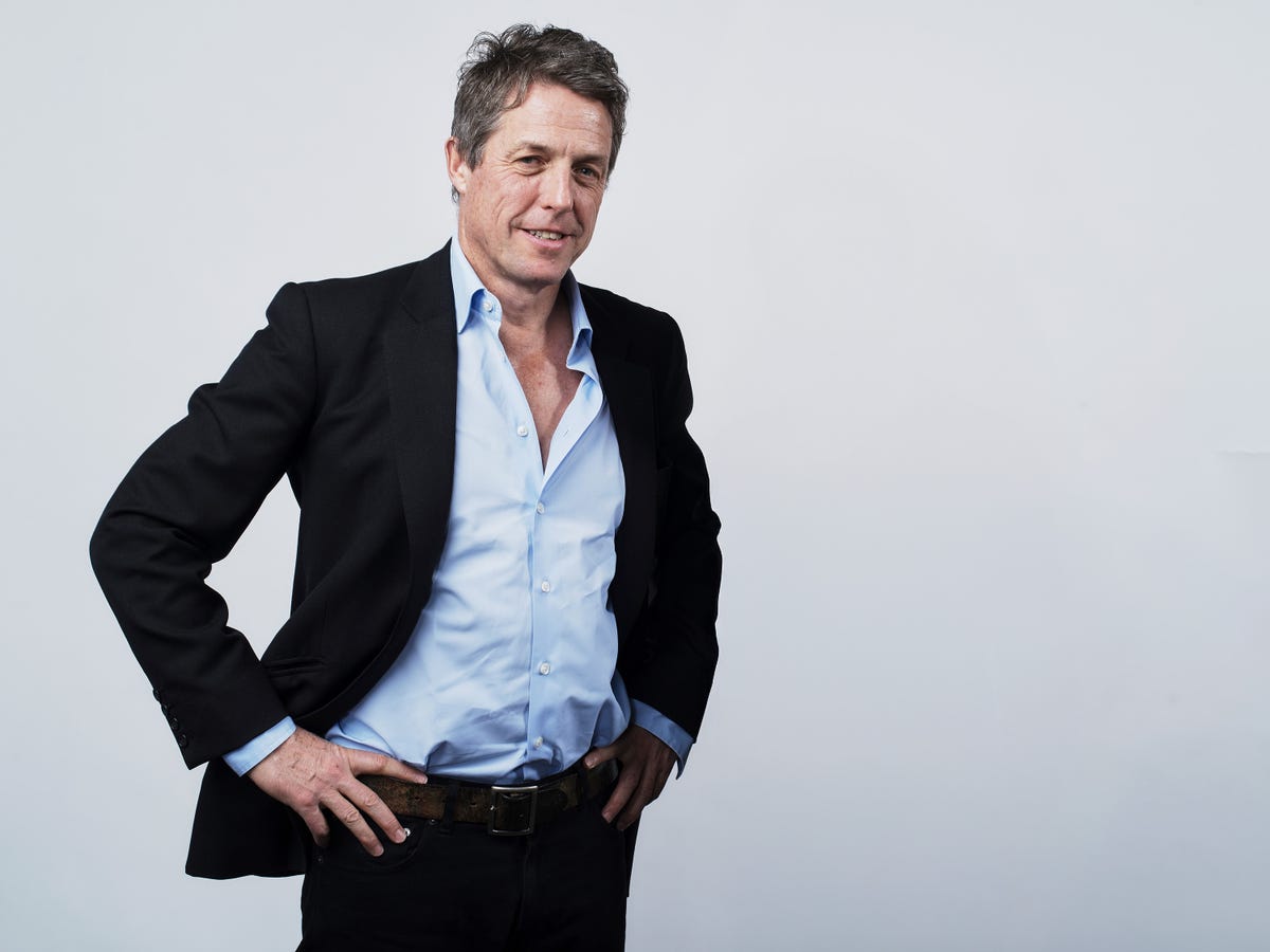 El actor Hugh Grant: "¿Qué es eso de las botellas de agua? ¿Por qué mis ...