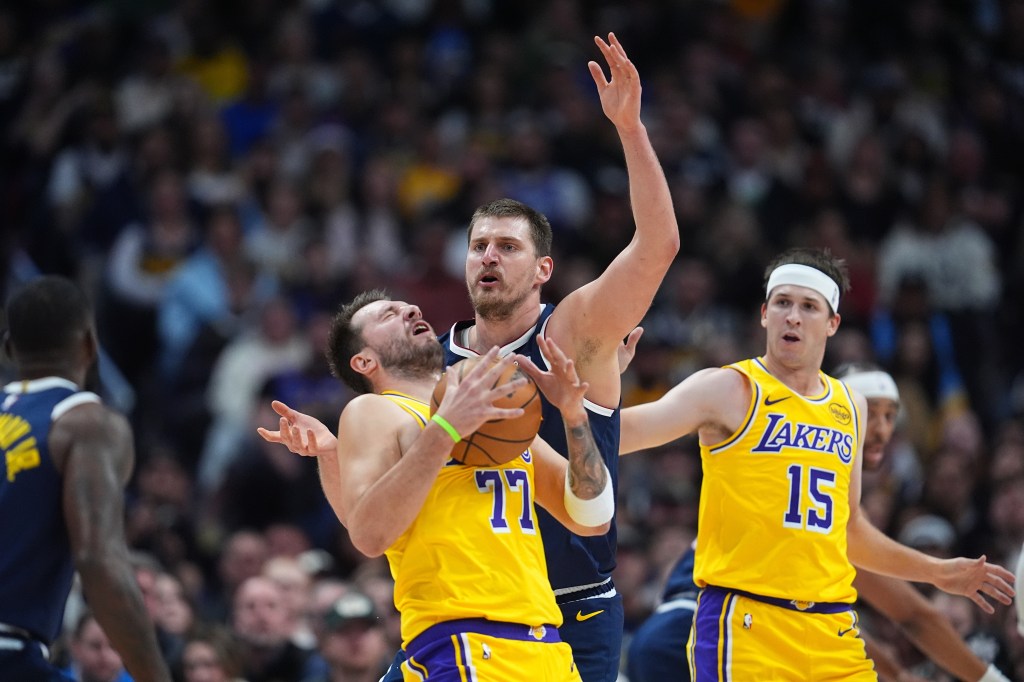 Lakers drop nail-biter to Nuggets to kick off tough stretch of opponents