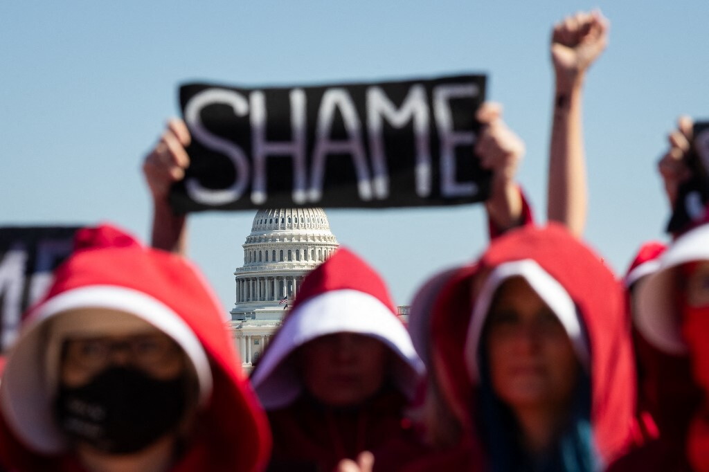Caso Epstein, una donna accusa Trump di aggressione sessuale