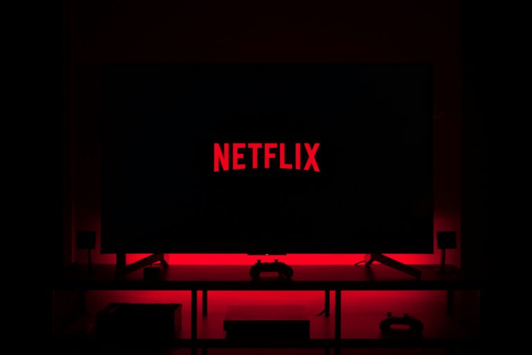 Netflix geeft groen licht voor 'I Suck at Girls' van Justin Halpern