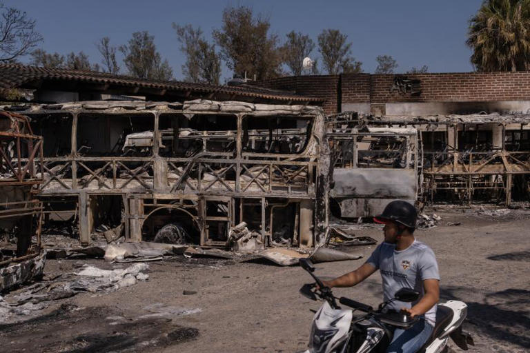 One town's day of terror after the killing of Mexican cartel boss 'El ...