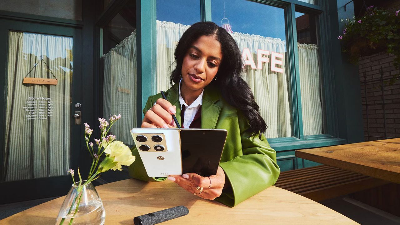 The new king of foldable camera phones isn't what you'd expect