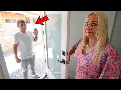 Boyfriend meets parents for the first time and it is awkward