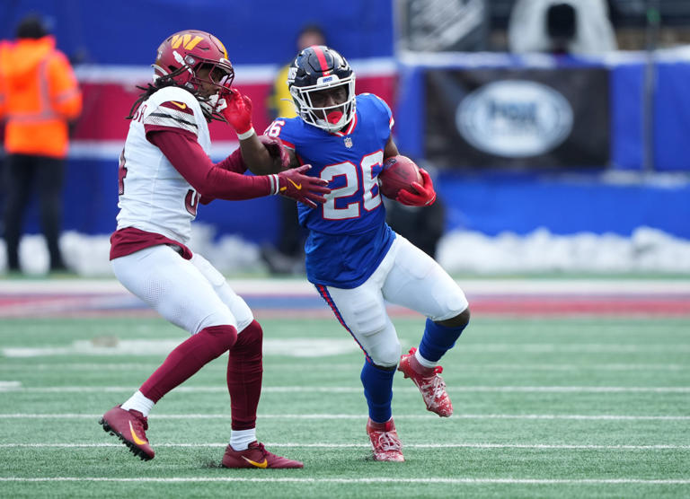 NY Giants news: Devin Singletary stays in New York on restructured contract