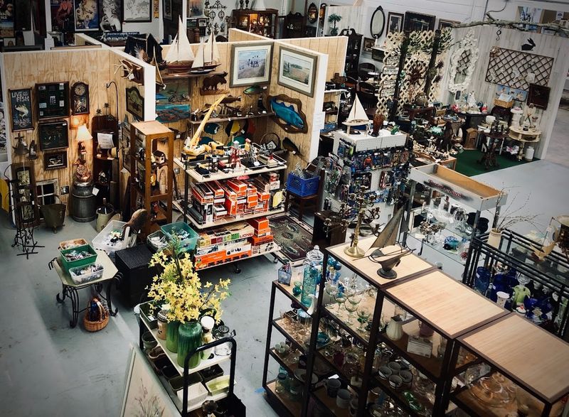 Indiana’s 60,000-square-foot treasure adventure with over 600 vendors