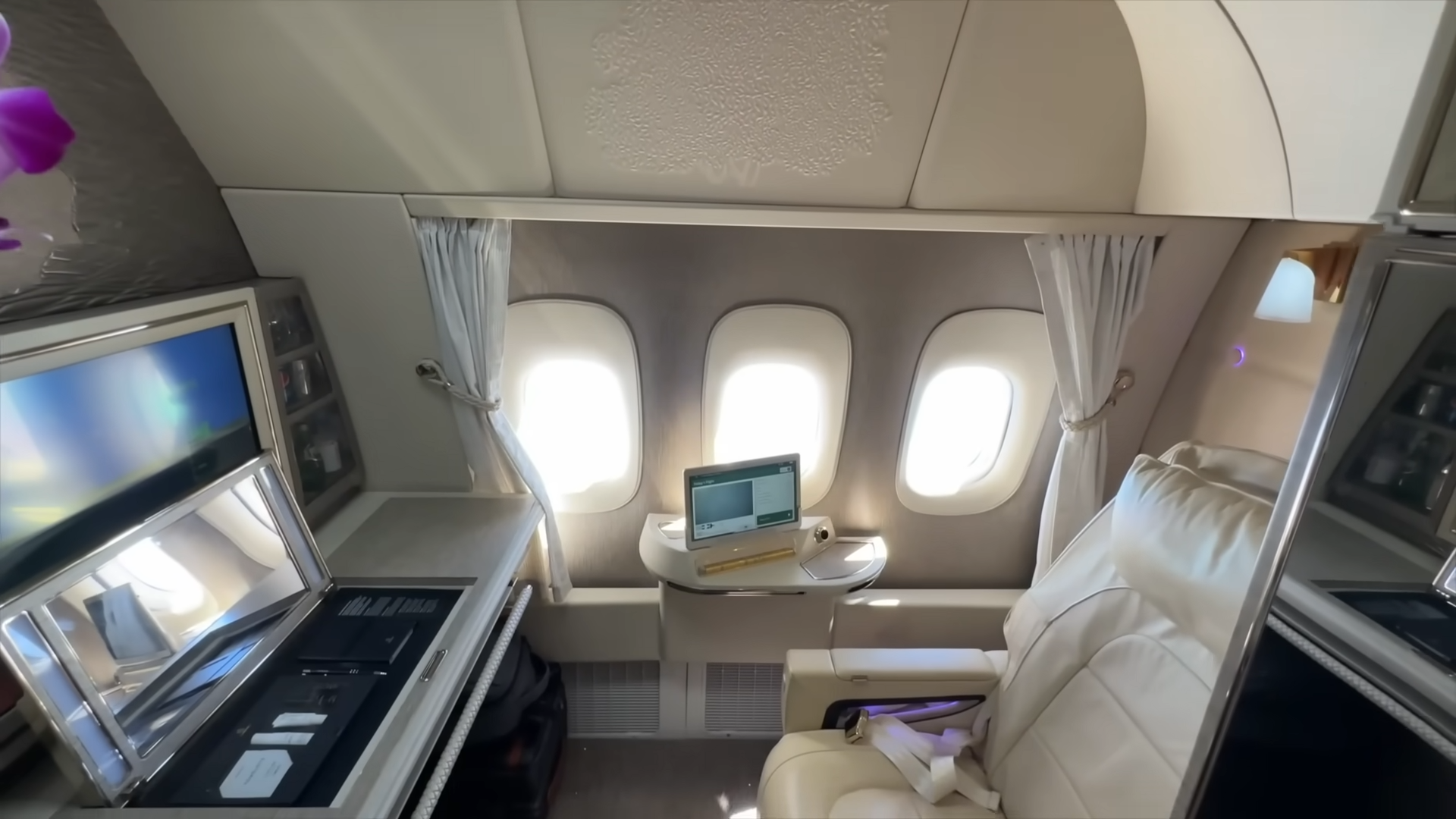 Passengers paid $12,000 for Emirates first class - here’s what happened ...